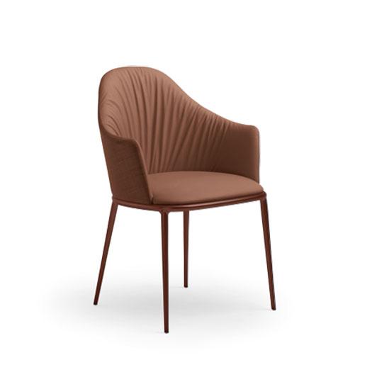 MIDJ: Lea Deluxe P M TS Armchair | Michelangelo Designs